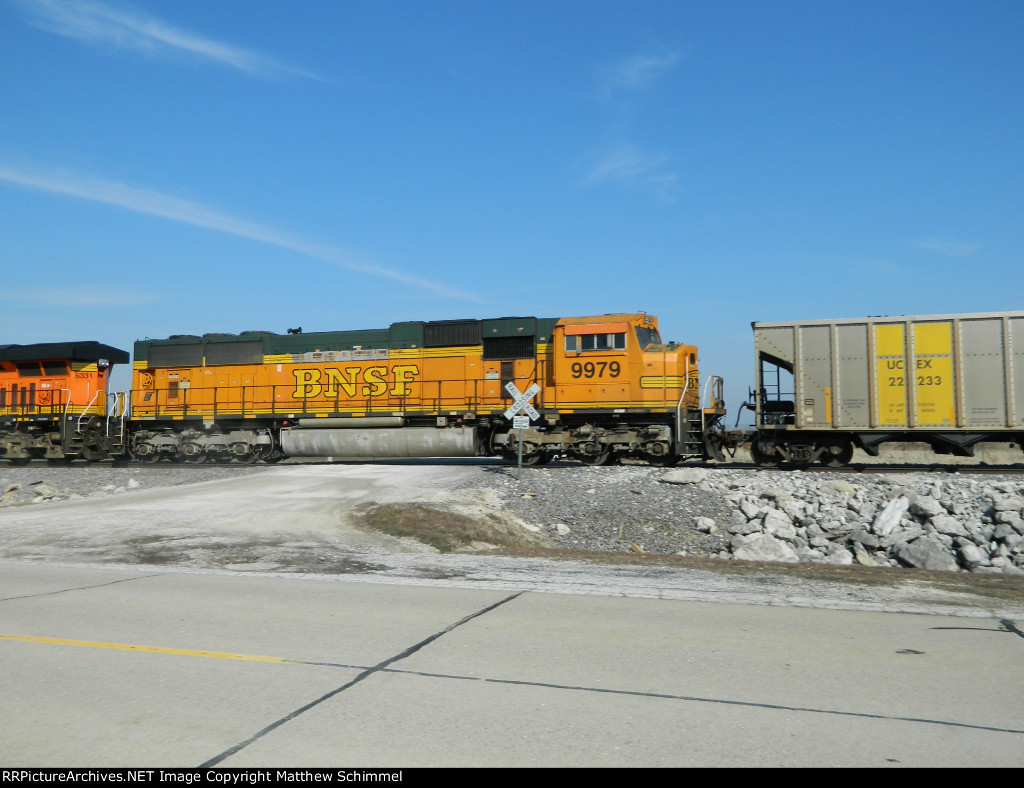 BNSF 9979